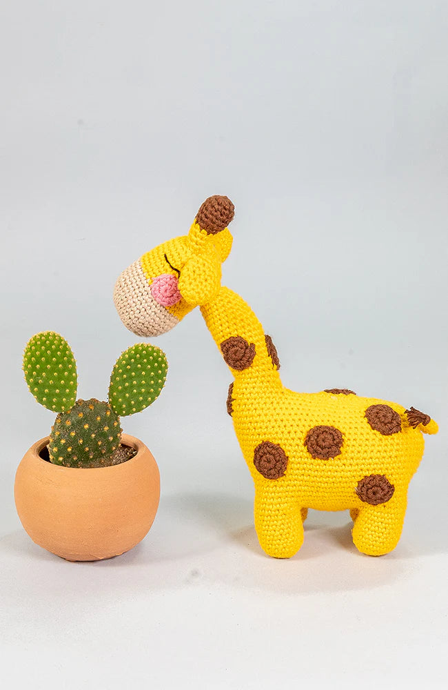 Crochet Giraffe – It's Inviting